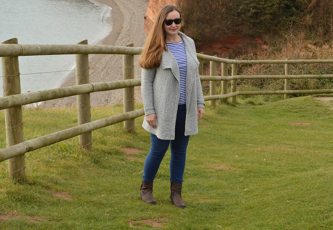 What To Wear To The Beach In the Autumn – JacquardFlower