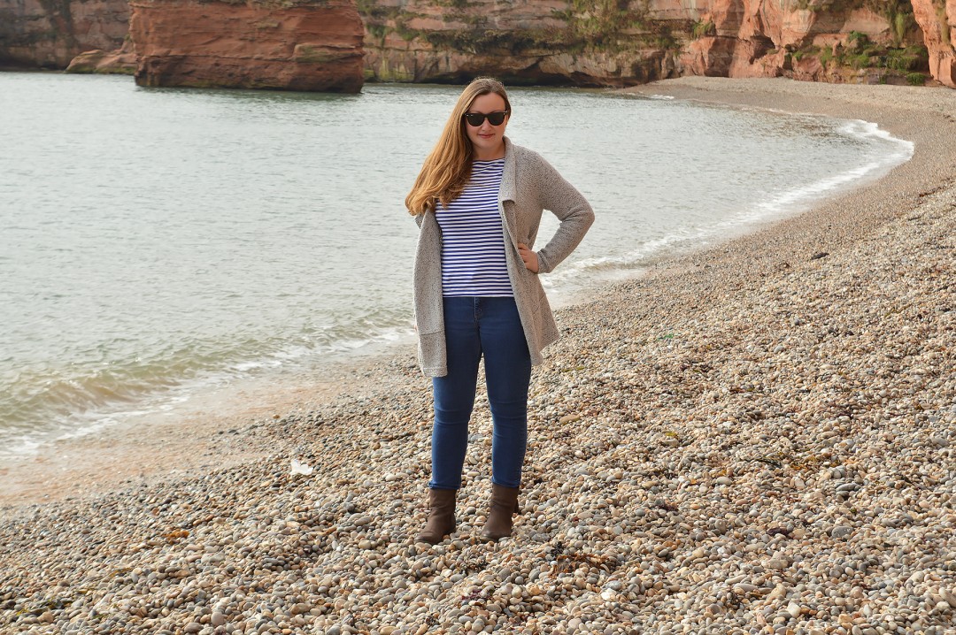 What To Wear To The Beach In the Autumn – JacquardFlower