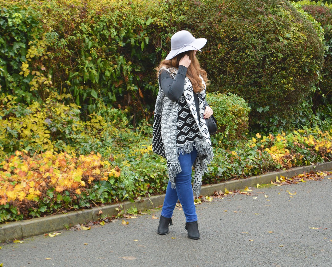Sleeveless Waterfall Cardigan Outfit – JacquardFlower